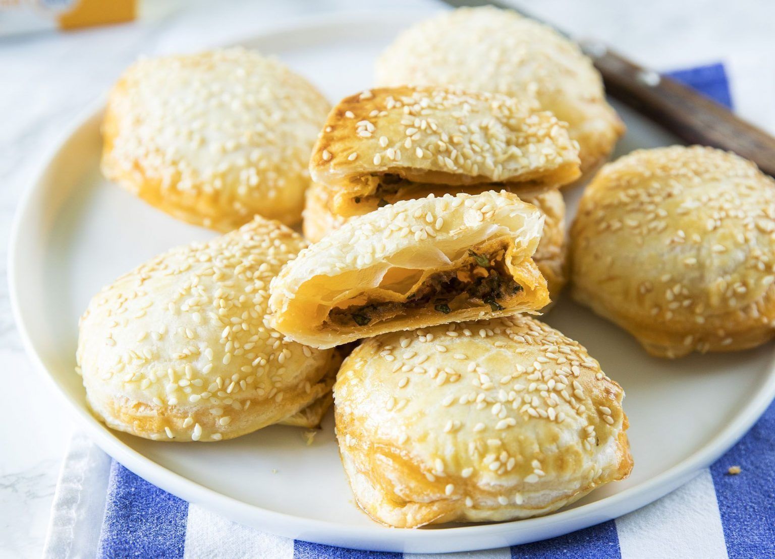 VIDEO: Mini-Fladenbrot mit Kräutern - Delamaris